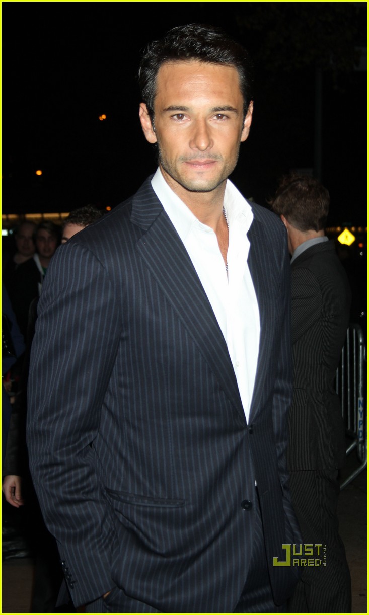 Jim Carrey & Rodrigo Santoro: 'Philip Morris' Screening: Photo 2498100 ...