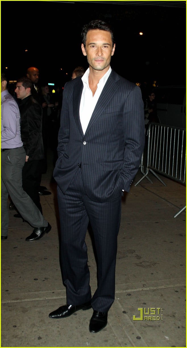 Jim Carrey & Rodrigo Santoro: 'Philip Morris' Screening: Photo 2498101 ...