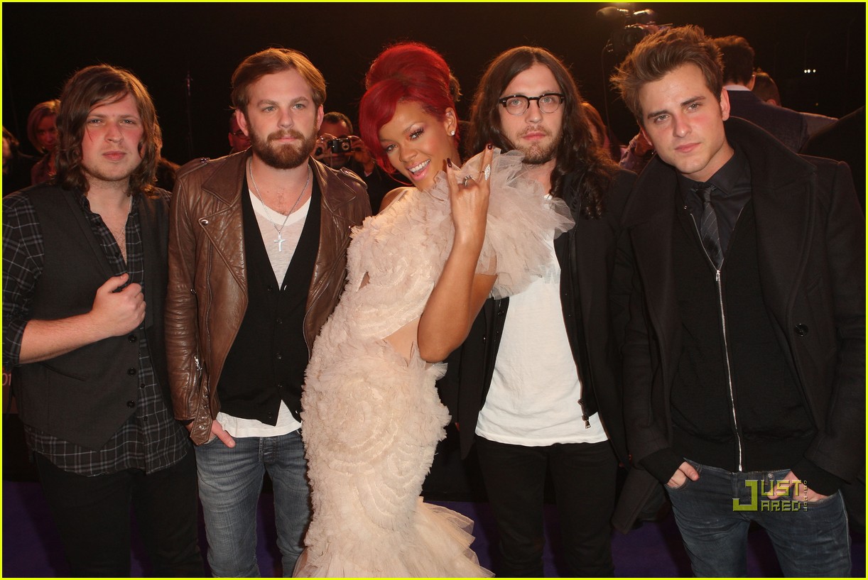 Kings of Leon: MTV EMAs 2010 with Rihanna!: Photo 2493557 | Caleb ...