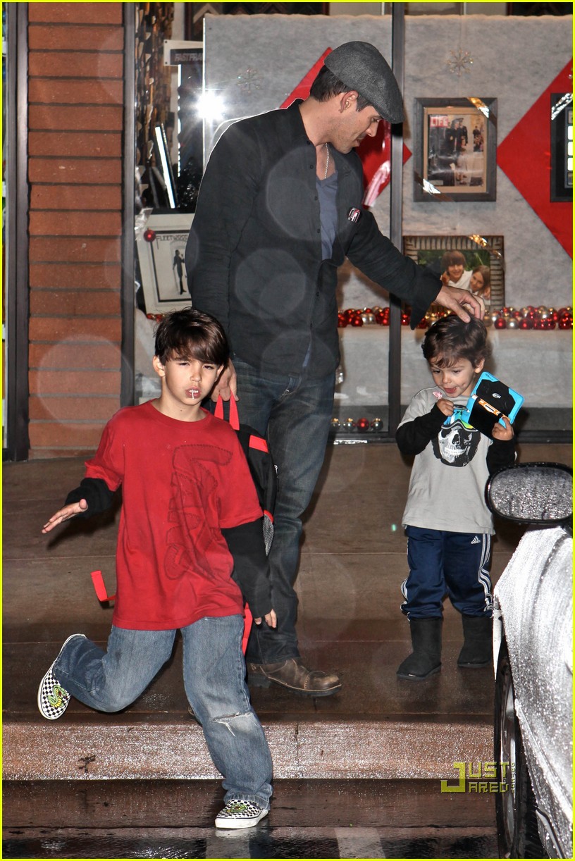 Eddie Cibrian: Haircuts for Mason & Jake!: Photo 2505033 | Celebrity ...