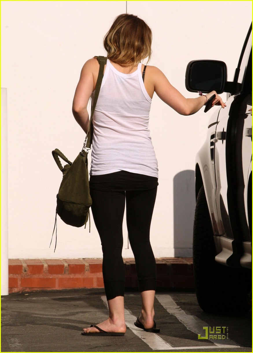 Hilary Duff: Fred Segal Shopper: Photo 2500730 | Hilary Duff Photos ...