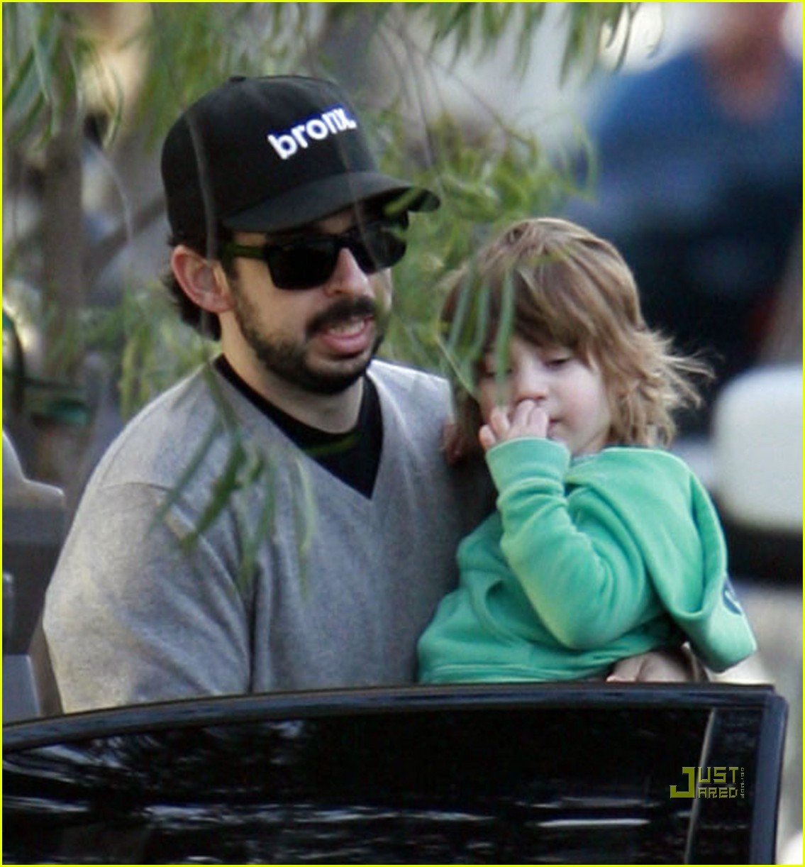Jordan Bratman & Max: Playground Pair: Photo 2507894 | Celebrity Babies ...