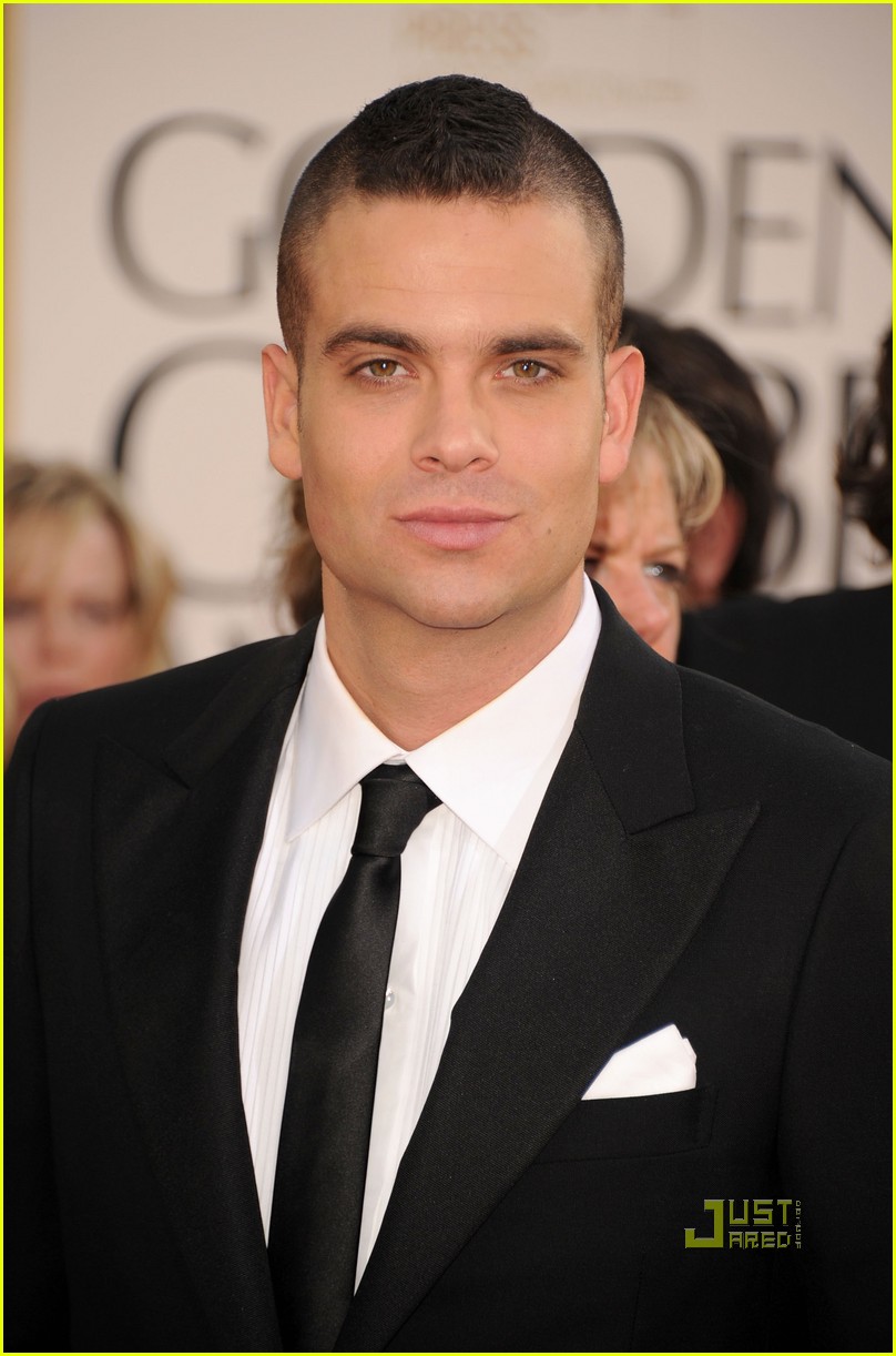 Chris Colfer - Best Supporting Actor Golden Globe!: Photo 2511955 ...