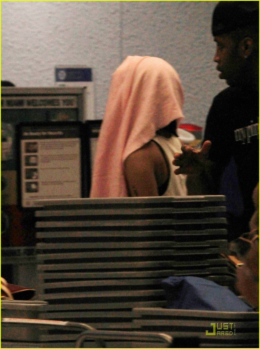 Nicki Minaj: Cozy with Drake on NYE!: Photo 2508074 | Drake, Nicki ...