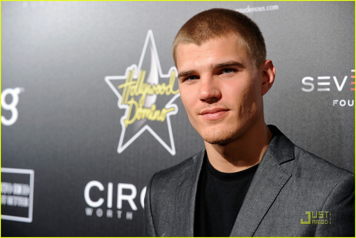 Dave Annable & Odette Yustman: Hollywood Domino Duo: Photo 2523086 ...