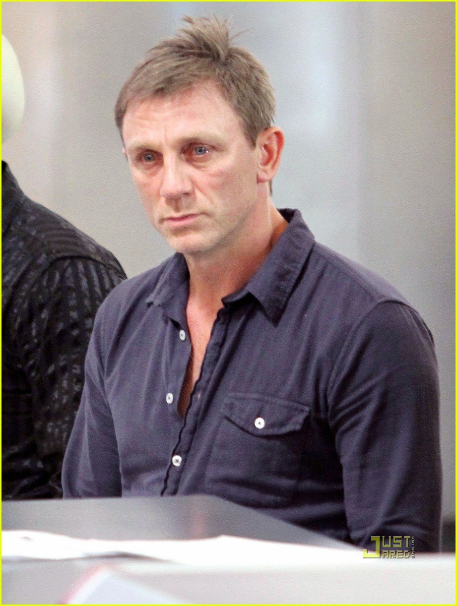 Daniel Craig: LAX Liftoff: Photo 2519046 | Daniel Craig Photos | Just ...