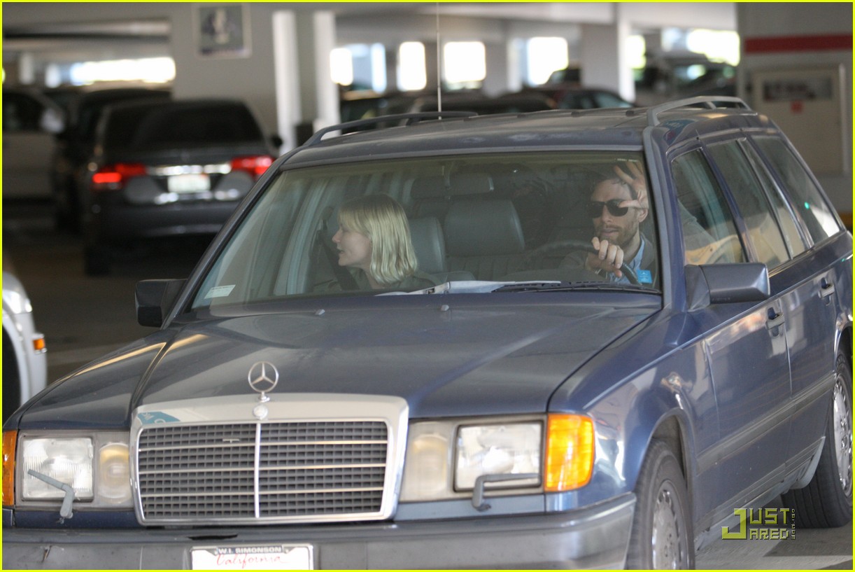 Kirsten Dunst: Grove Shopping with Jason Boesel: Photo 2515954 | Jason ...