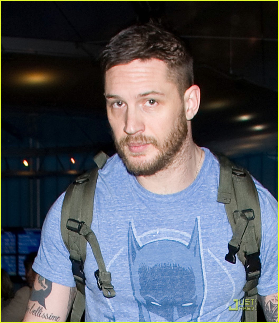 Tom Hardy: Batman Flies Into LAX: Photo 2516033 | Tom Hardy Photos ...
