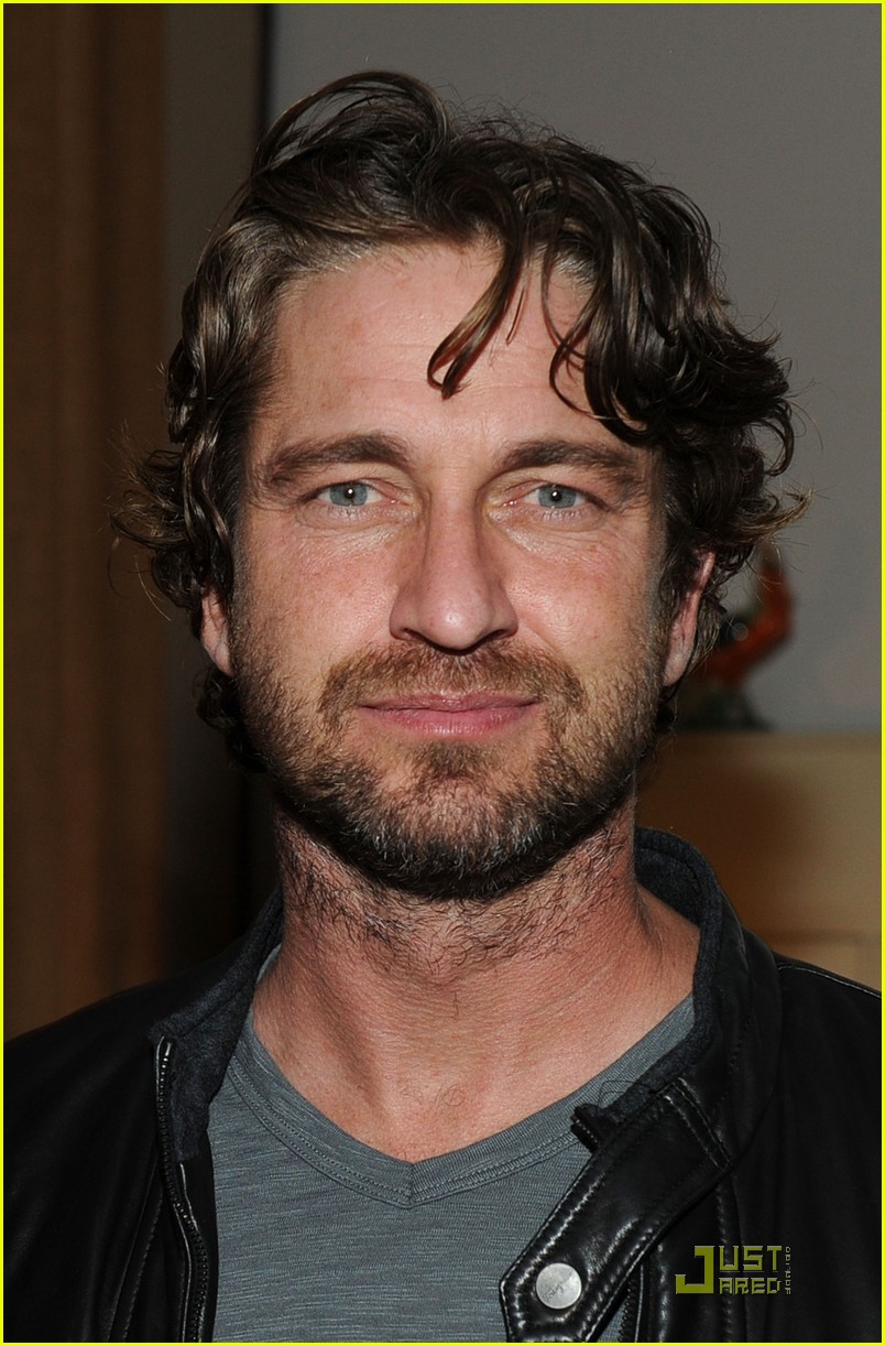 Gerard Butler Has a Heart For Children: Photo 2526620 | Gerard Butler ...