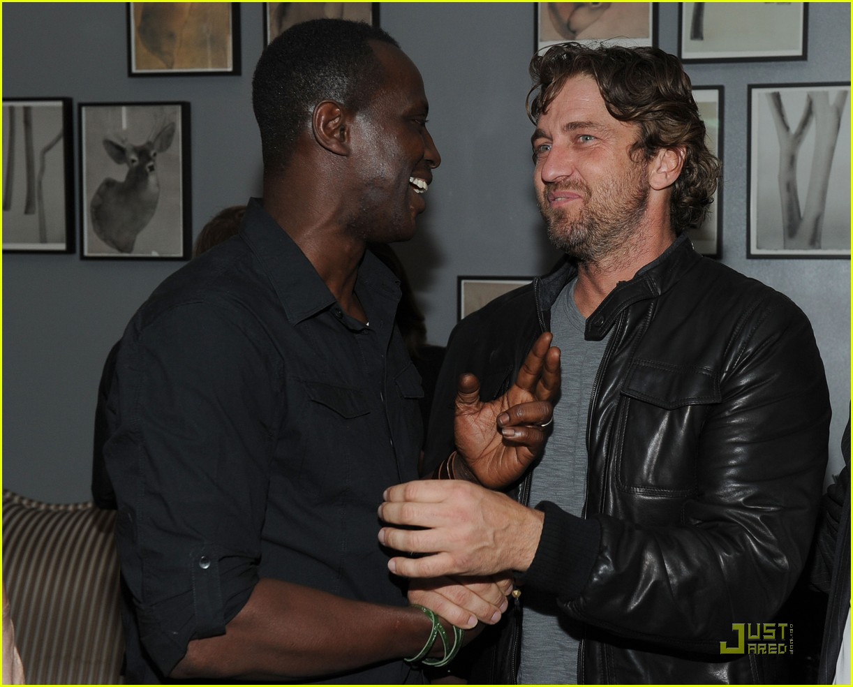 Gerard Butler Has a Heart For Children: Photo 2526625 | Gerard Butler ...