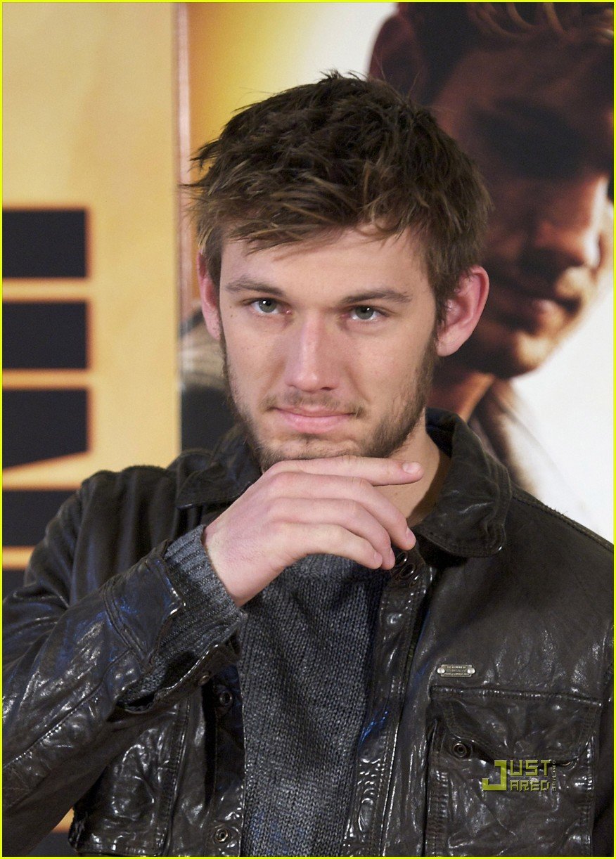 Alex Pettyfer & Teresa Palmer: 'Number Four' in Madrid!: Photo 2528076 ...