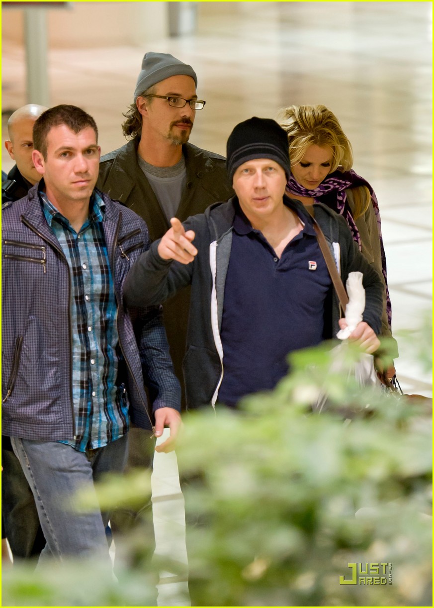 Britney Spears: LAX Liftoff with Jason Trawick!: Photo 2530294 ...