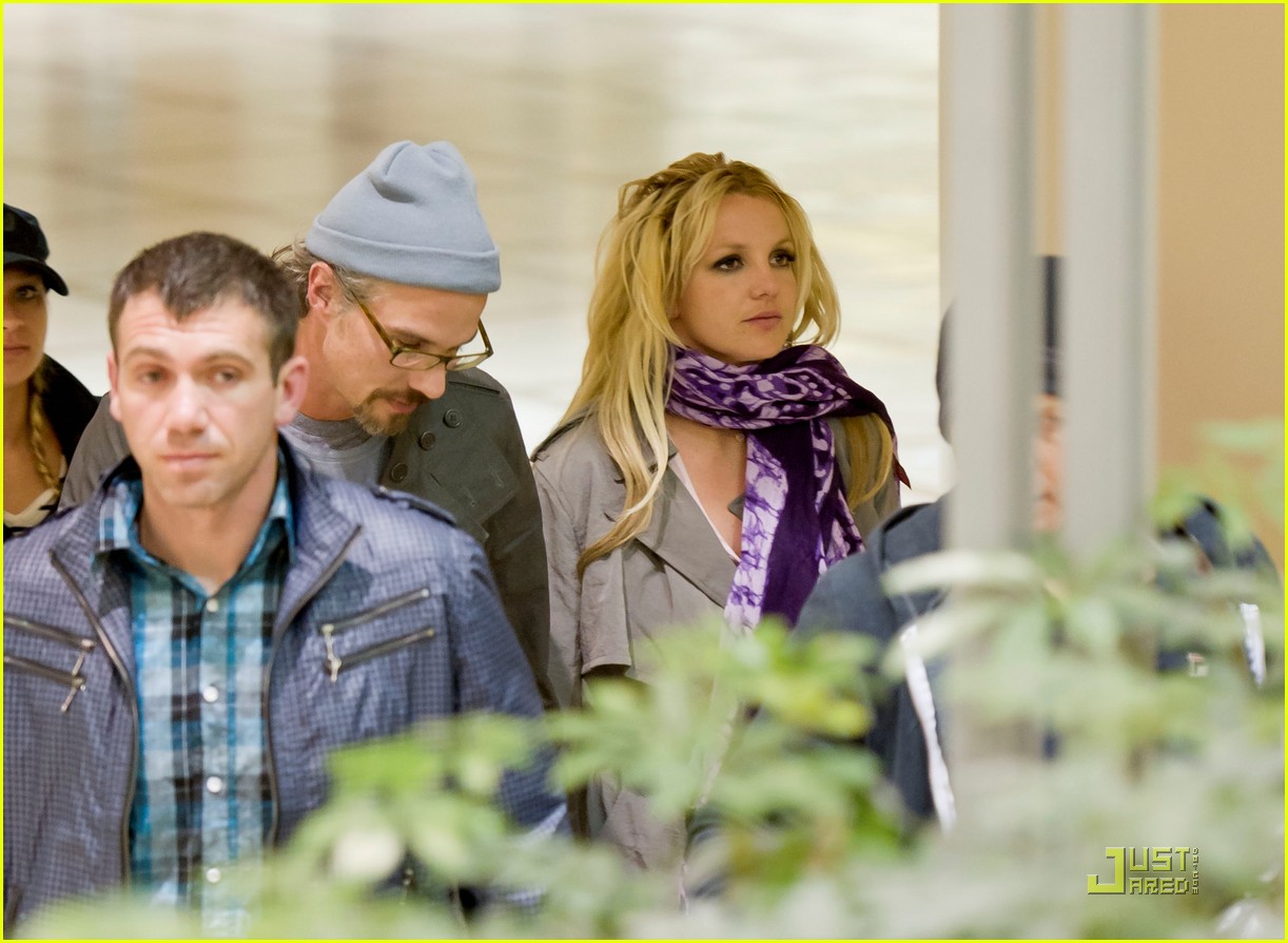 Britney Spears: LAX Liftoff with Jason Trawick!: Photo 2530296 ...