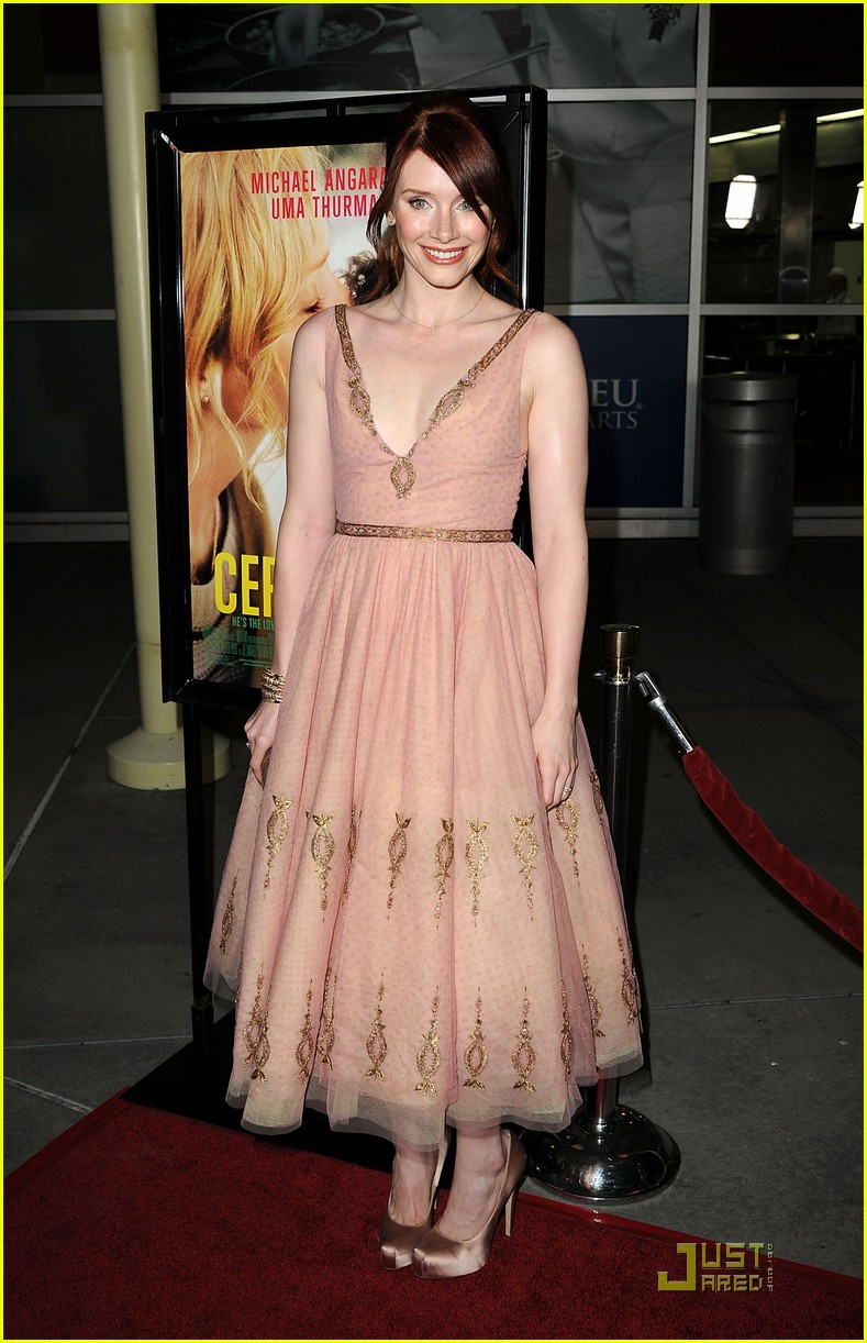 Uma Thurman: 'Ceremony' Premiere with Michael Angarano!: Photo 2529689 ...