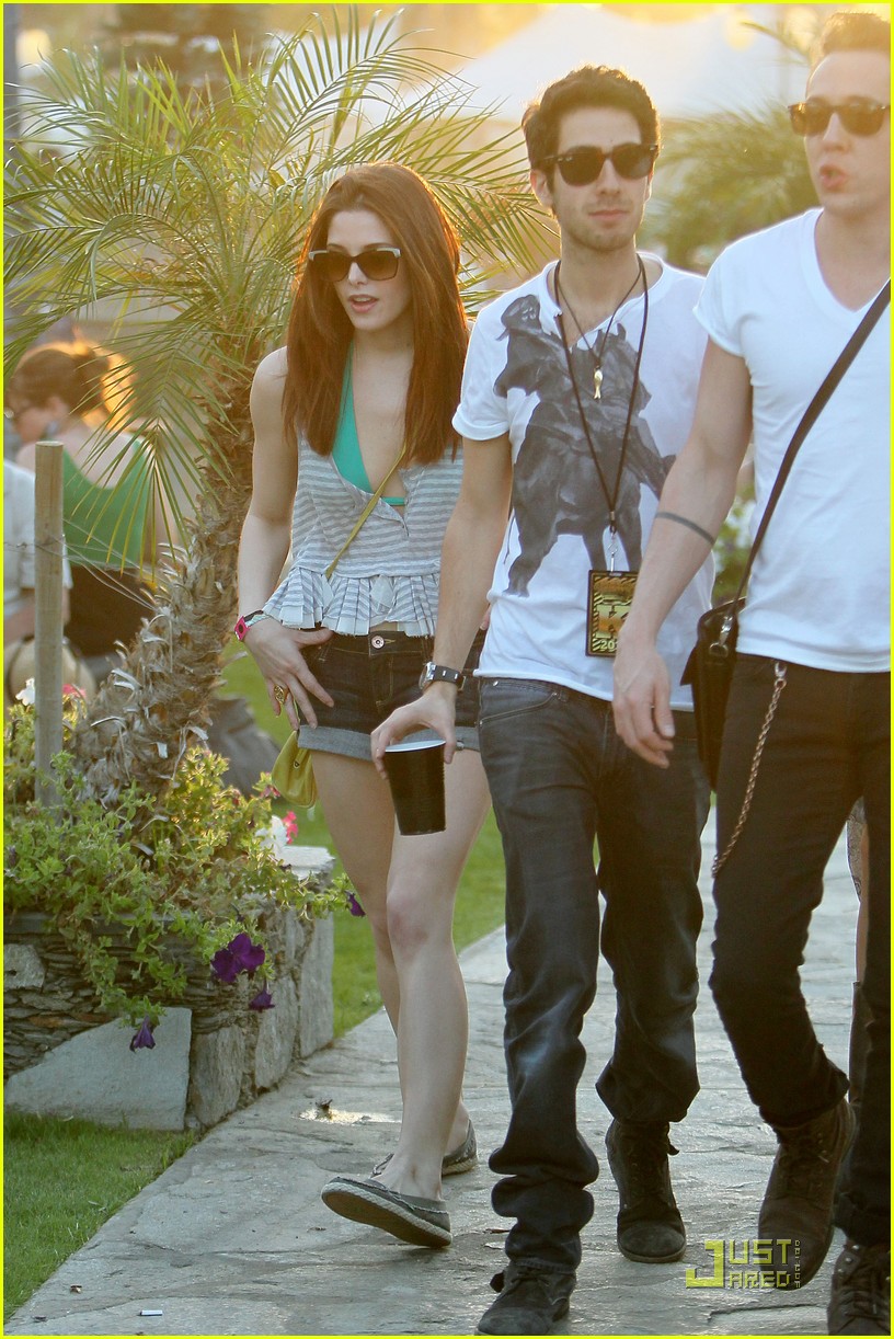 Ashley Greene: Coachella with Douglas Chabbott!: Photo 2535938 | 2011 ...