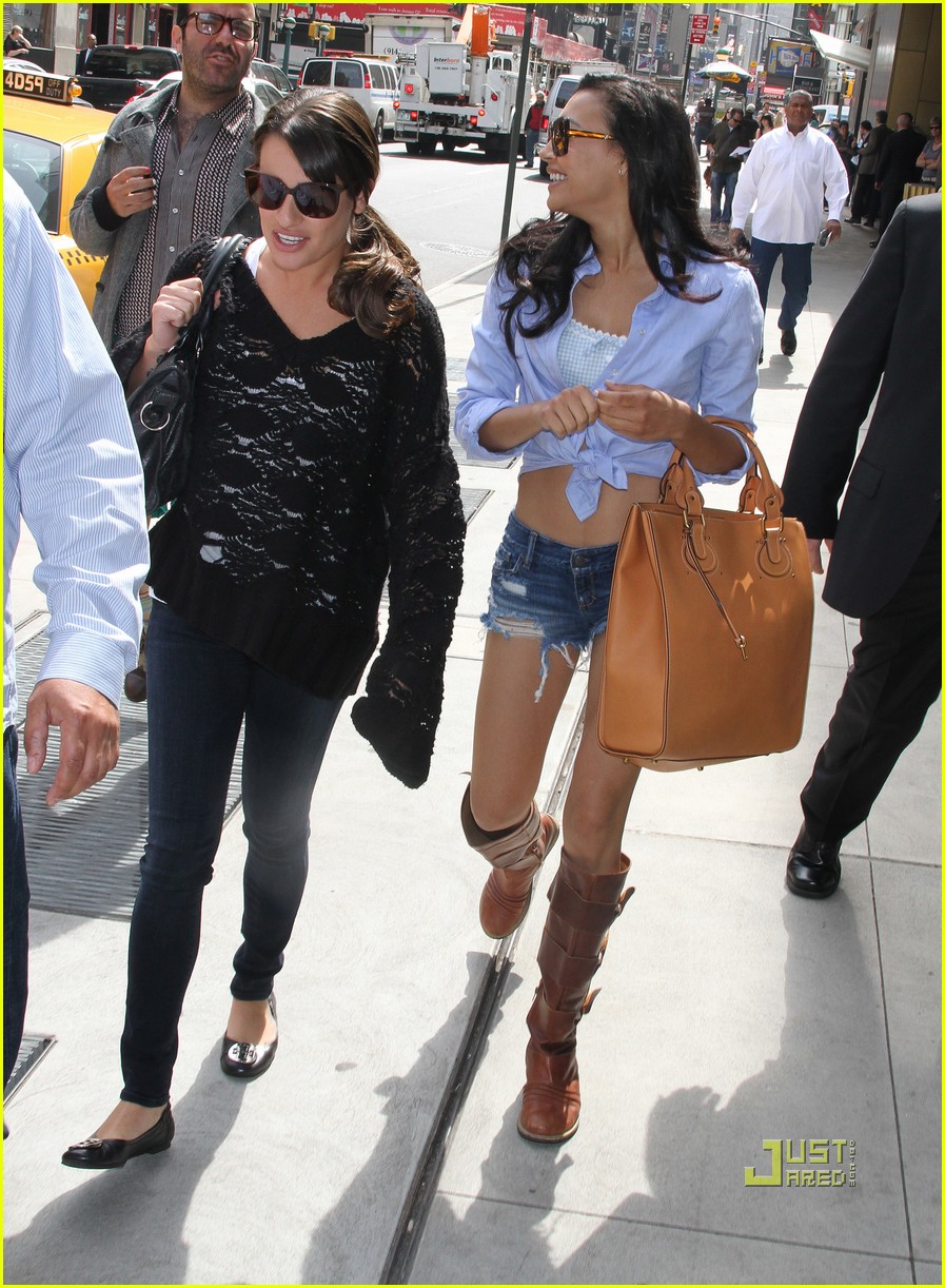 Lea Michele & Naya Rivera: NYC Lunch Break!: Photo 2538737 | Glee, Lea Michele, Naya Rivera ...