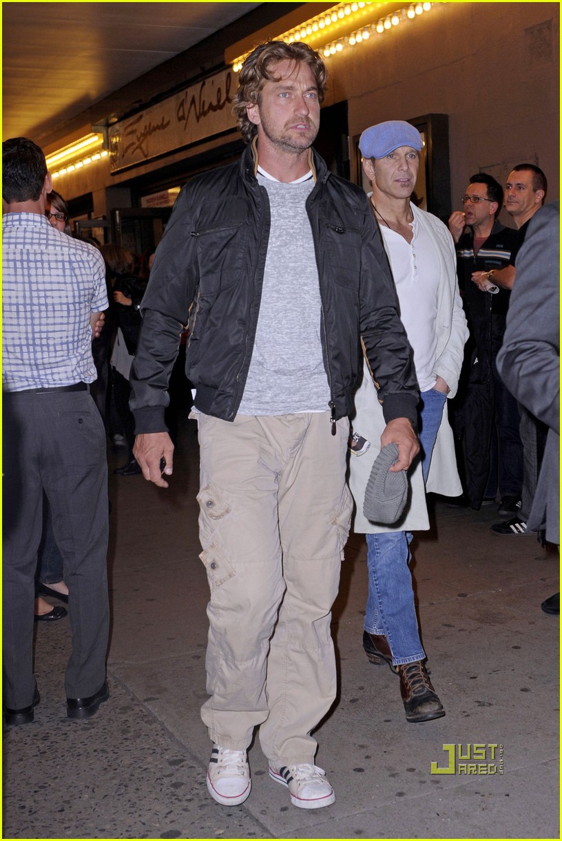 Gerard Butler Catches 'Book of Mormon' on Broadway: Photo 2539662 ...