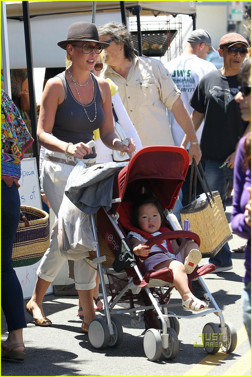 Katherine Heigl: Farmer's Market with Mom and Naleigh!: Photo 2539826 ...