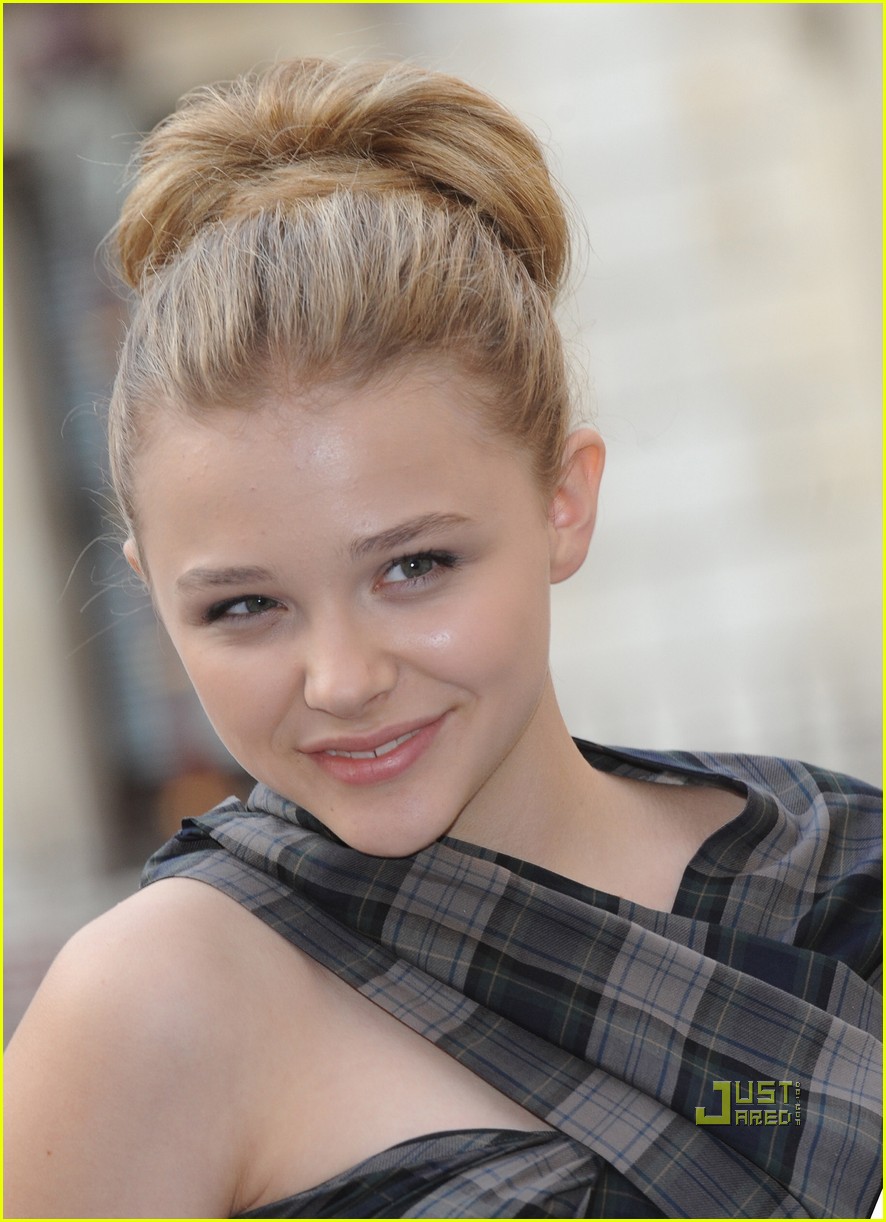 Douglas Booth & Chloe Moretz: Royal Academy Summer Exhibition!: Photo ...