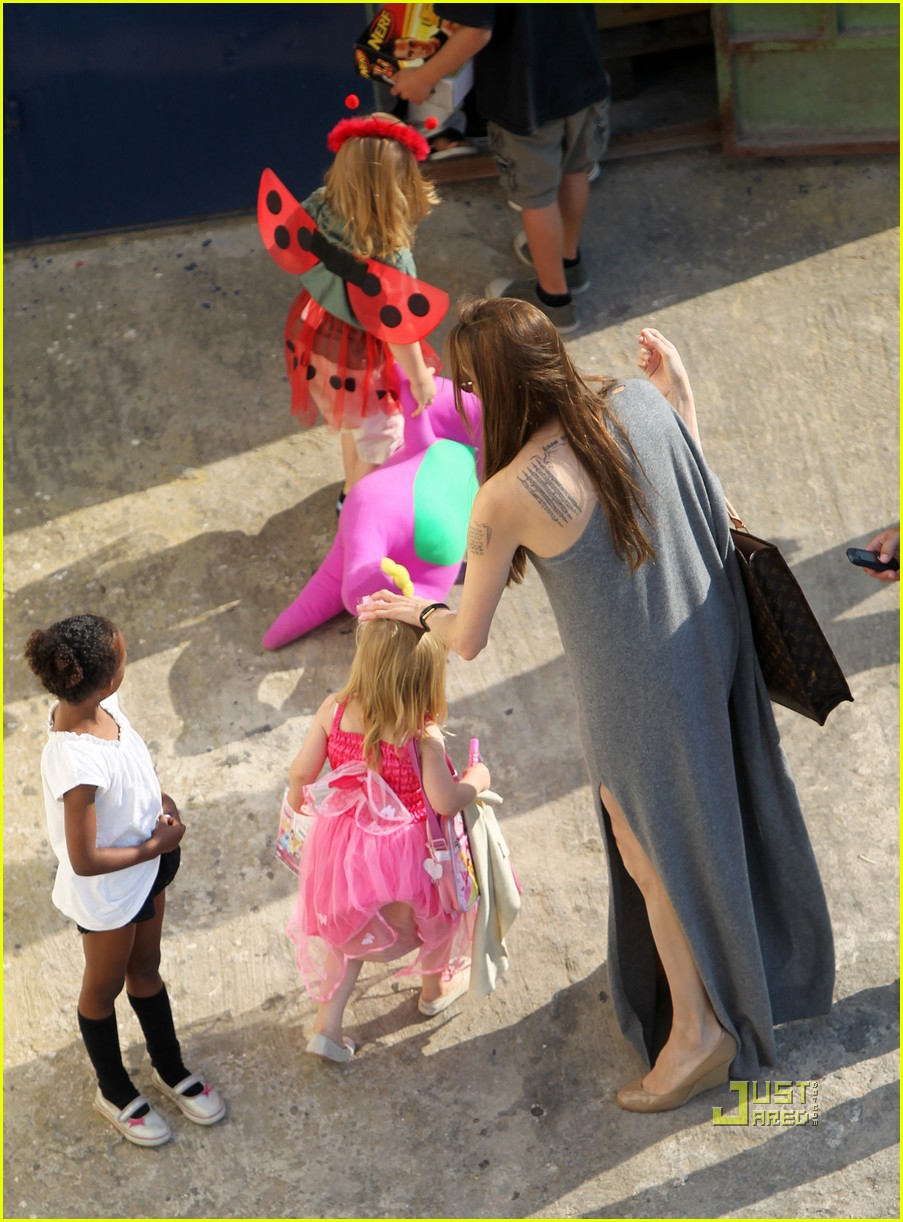 Angelina Jolie: Malta with the Jolie-Pitt Kids!: Photo 2552582 ...