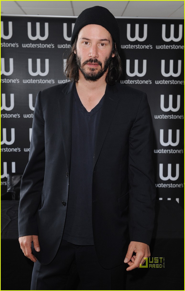 Keanu Reeves: 'Ode to Happiness' Book Signing!: Photo 2553940 | Keanu ...