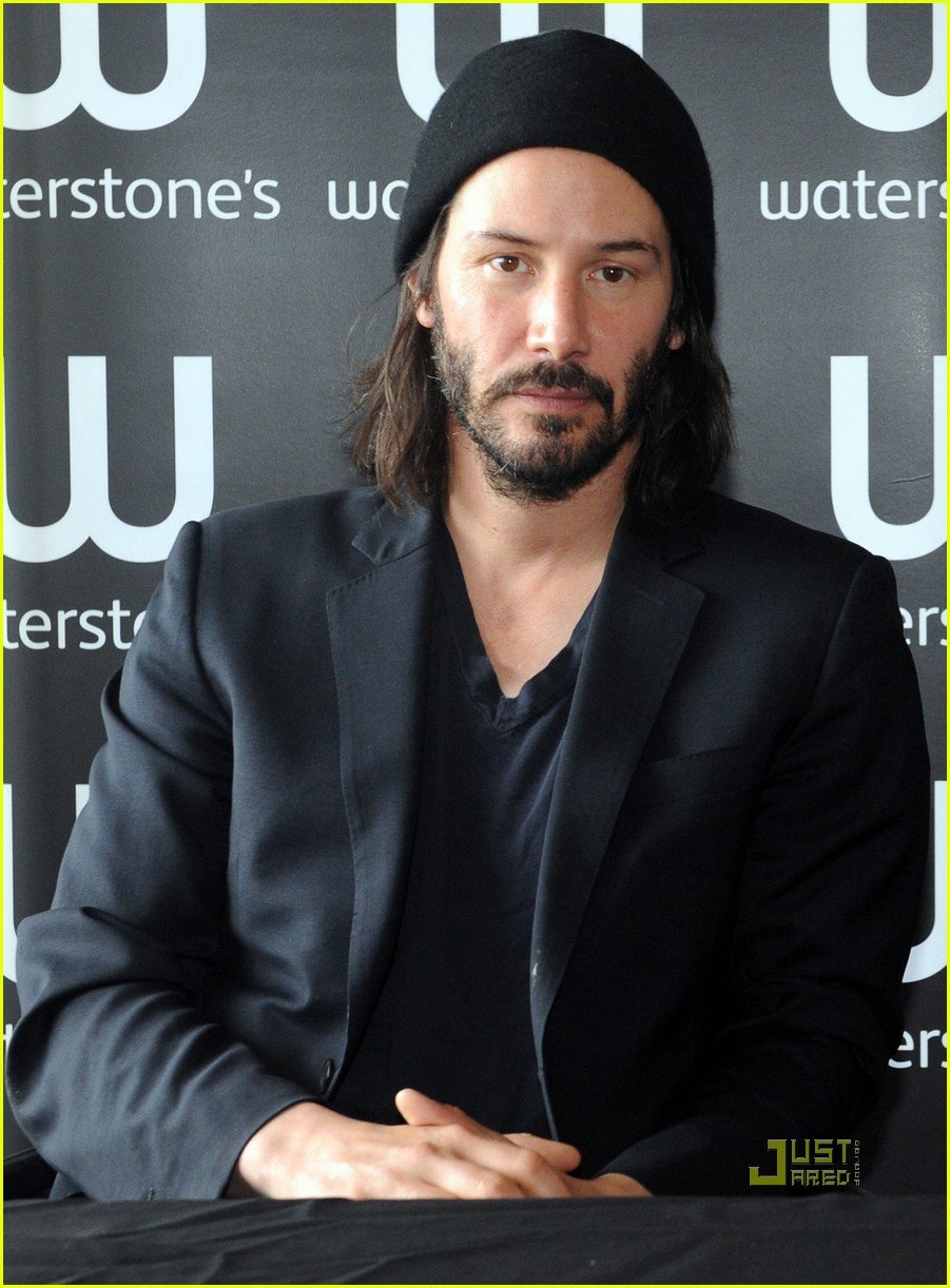 Keanu Reeves: 'Ode to Happiness' Book Signing!: Photo 2553944 | Keanu ...