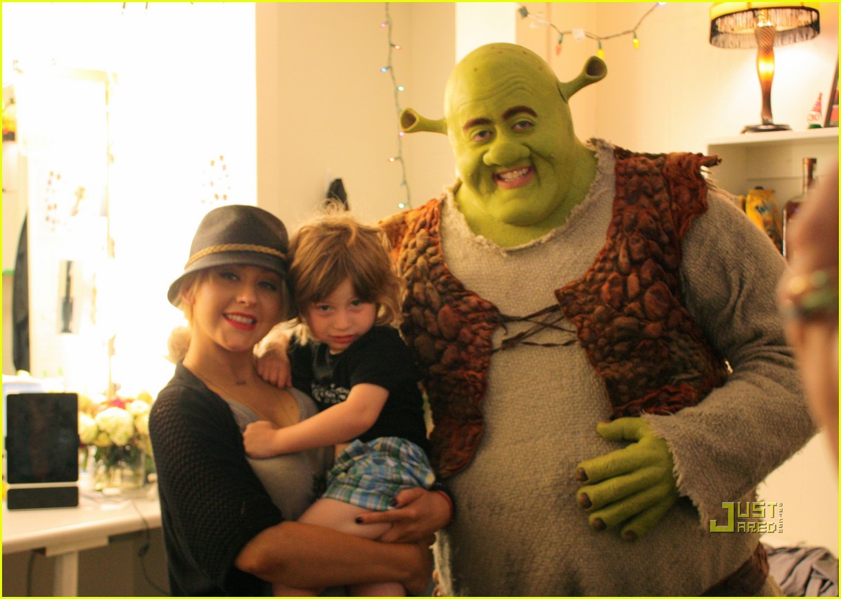 Christina Aguilera & Max Meet Shrek: Photo 2562385 | Celebrity Babies ...