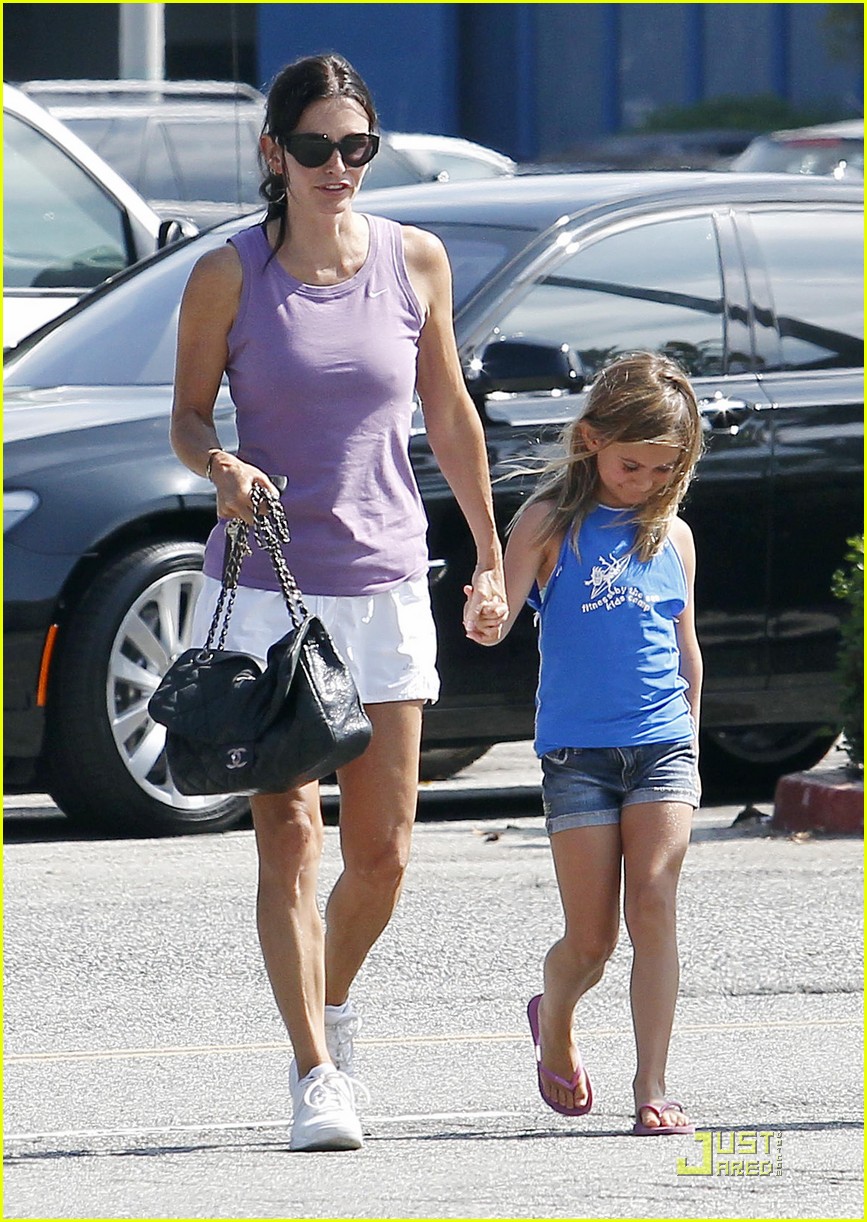 Photo: courteney cox coco hugs 12 | Photo 2565094 | Just Jared ...
