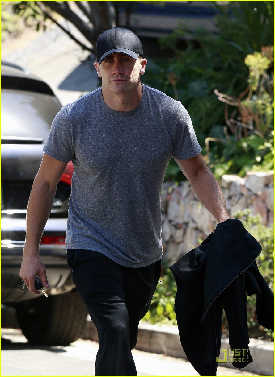 Jake Gyllenhaal Works It Out in Los Feliz: Photo 2564090 | Jake ...