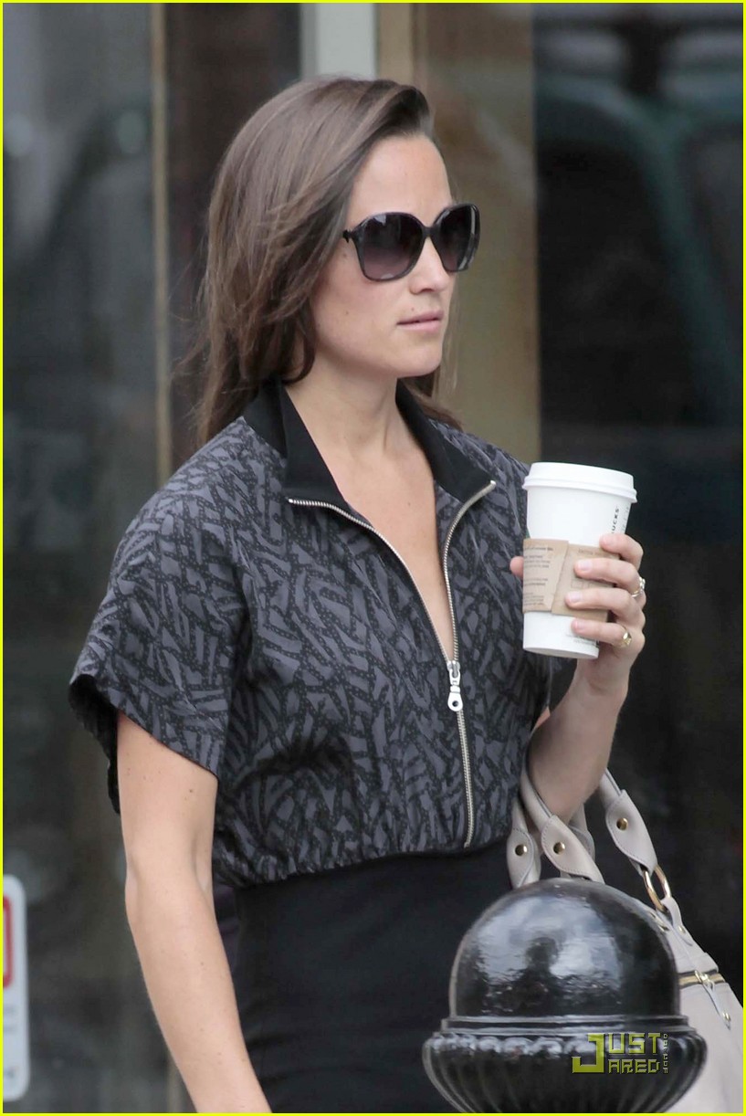 Pippa Middleton Makes A Run For It: Photo 2561257 | Pippa Middleton ...