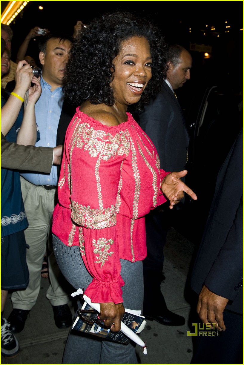 Oprah Winfrey: Book of Mormon!: Photo 2561480 | Oprah Winfrey Photos ...