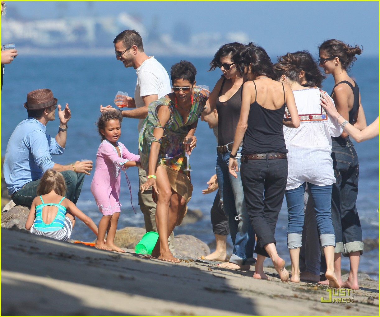 Halle Berry: Bikini Beach Birthday Bash!: Photo 2570242 | Bikini ...
