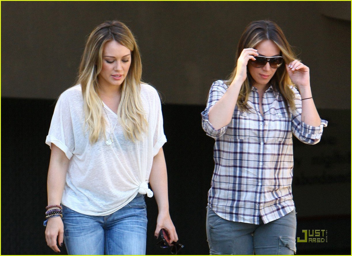 Photo: hilary duff haylie duff aprons 03 | Photo 2574092 | Just Jared ...