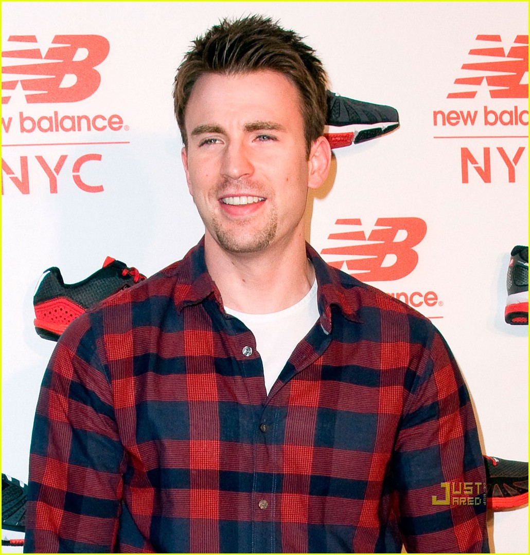 Chris Evans: New Balance Experience Store Opening: Photo 2569062 ...