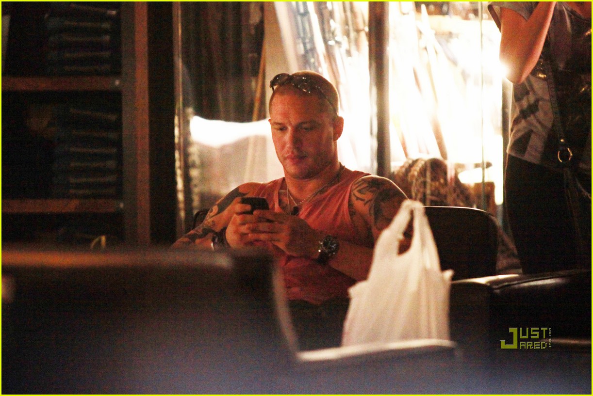 Tom Hardy: Grove with a Guy Friend!: Photo 2572386 | Tom Hardy Photos ...