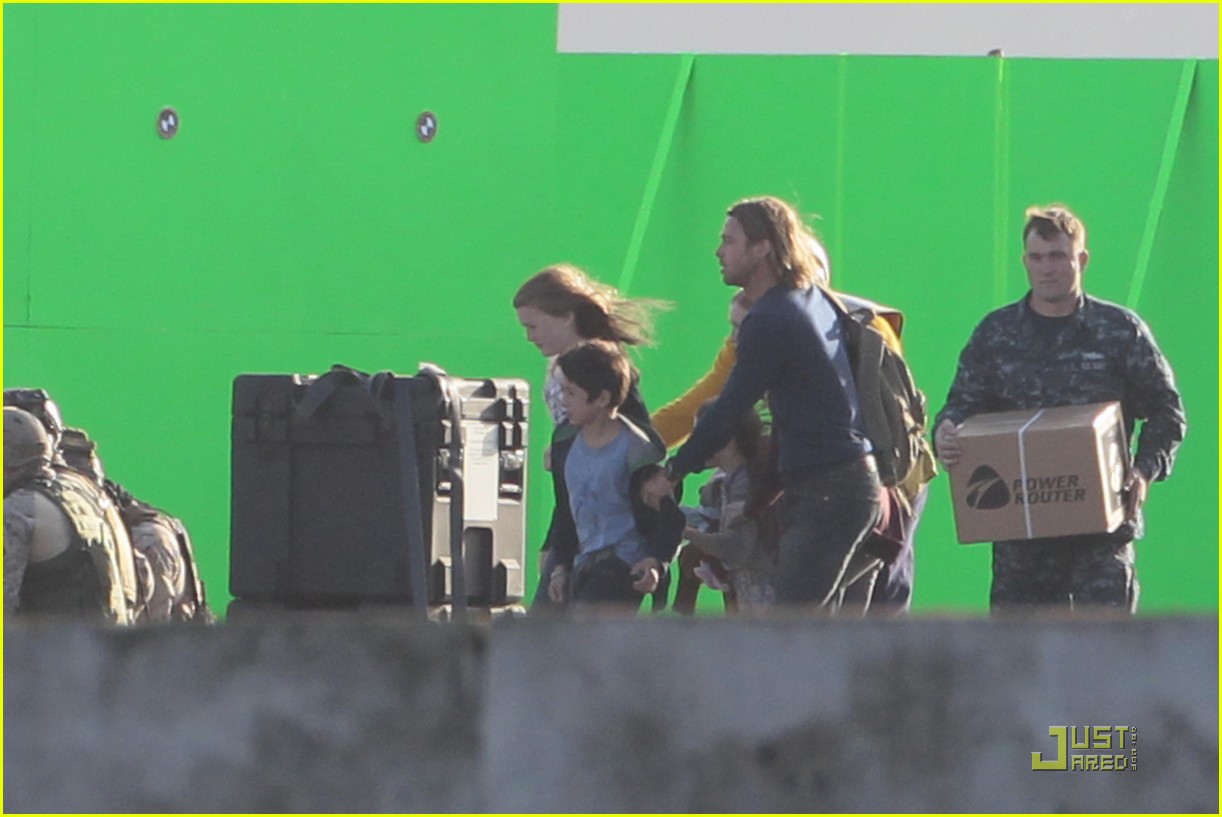 Brad Pitt: Filming 'World War Z': Photo 2568454 | Brad Pitt Photos ...
