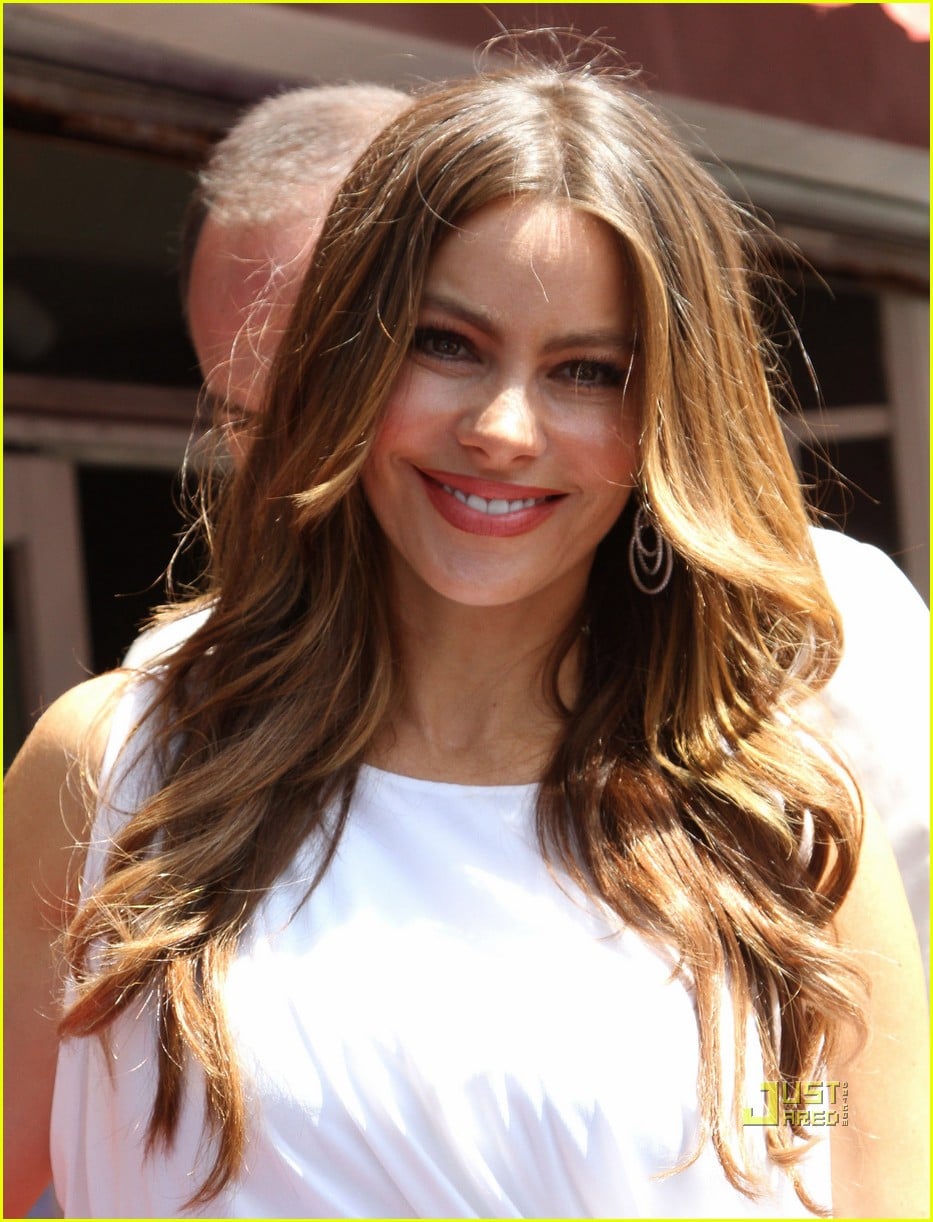 Sofia Vergara: Ed O'Neill Gets Hollywood Walk of Fame Star: Photo ...