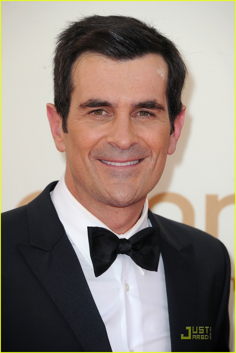 Julie Bowen & Ty Burrell: Emmy Winners for 'Modern Family'!: Photo ...