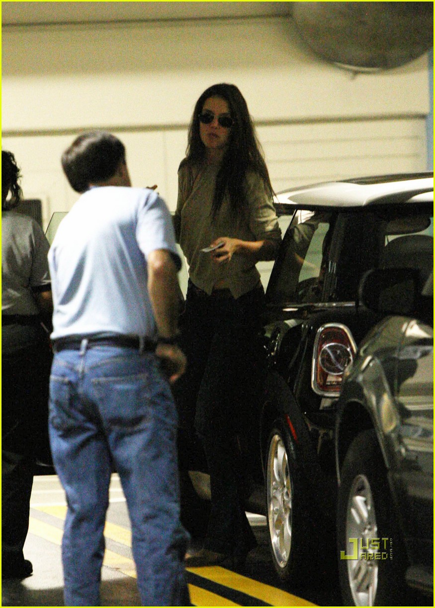 Katie Holmes: Doctor's Office Visit: Photo 2584267 | Katie Holmes ...