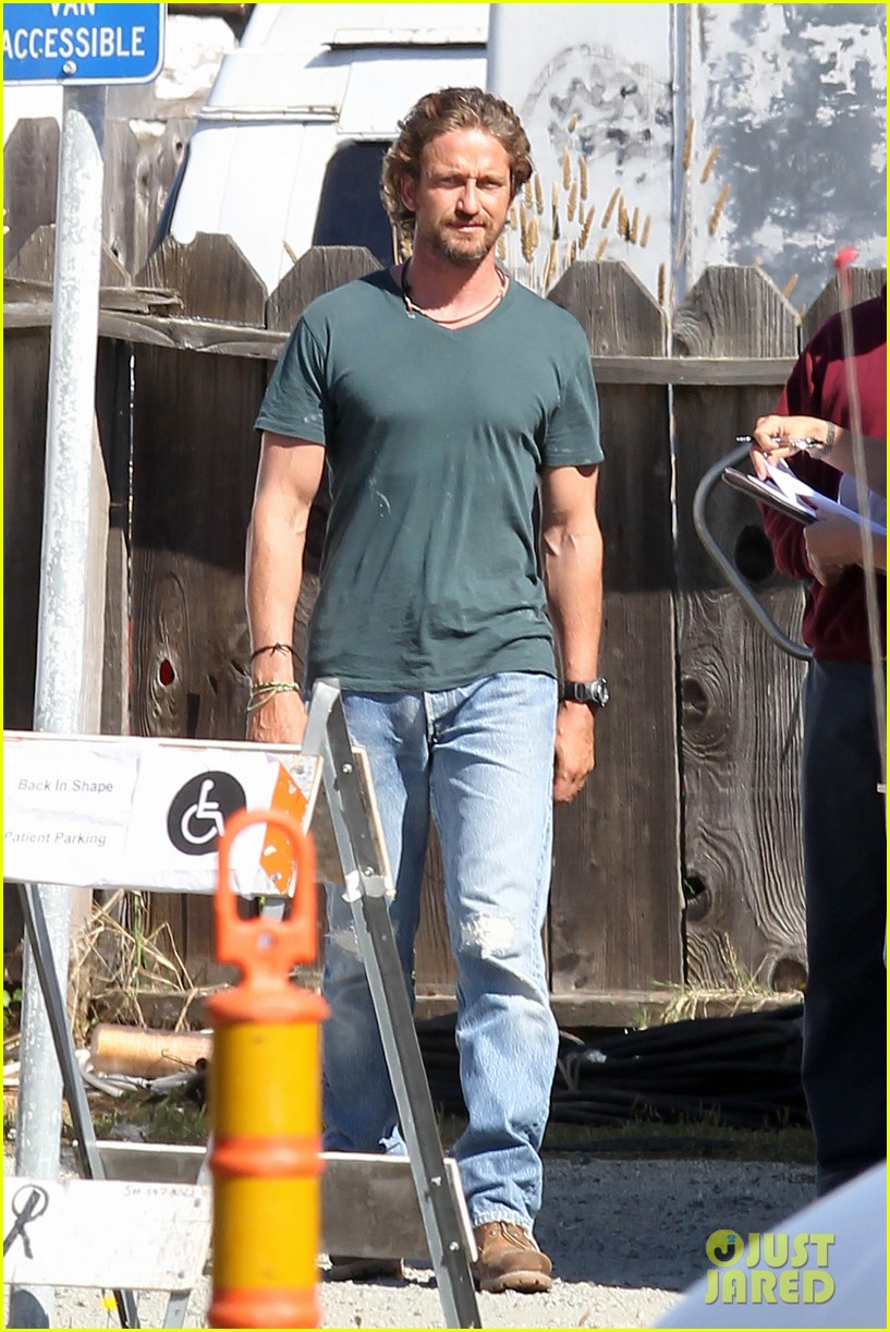Photo: gerard butler mavericks santa cruz 03 | Photo 2589565 | Just ...