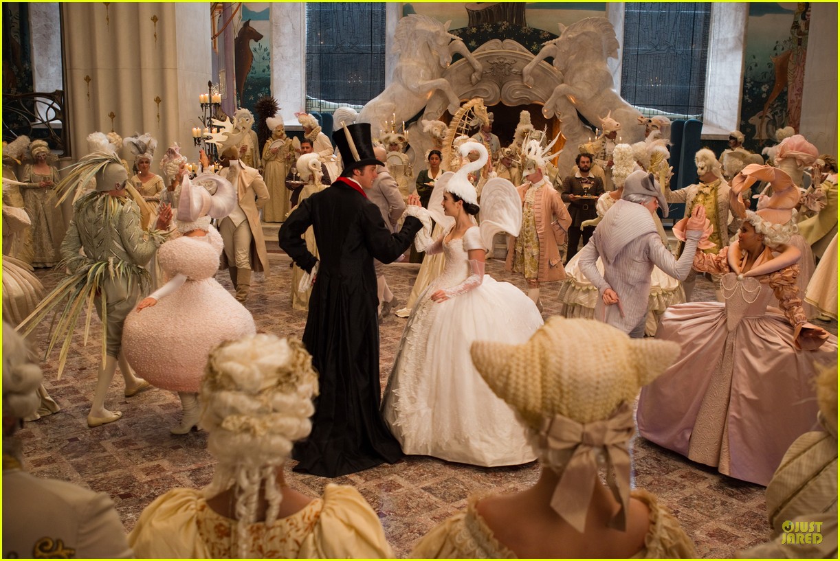 Julia Roberts as Snow White's Evil Queen - First Look!: Photo 2588274 ...