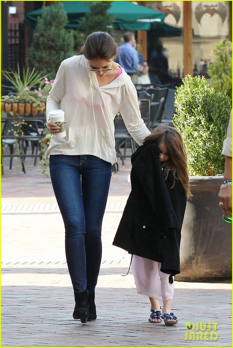 Katie Holmes: Starbucks with Suri!: Photo 2587305 | Celebrity Babies ...