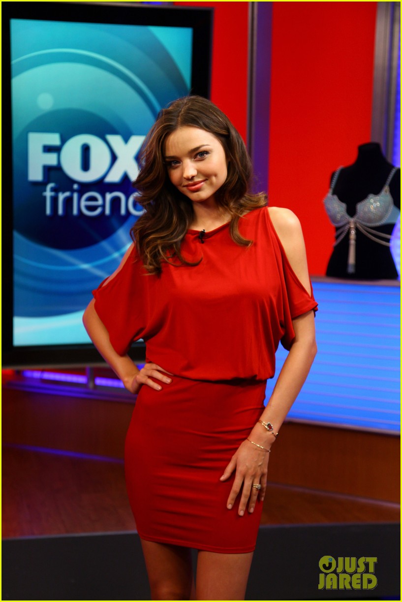 Miranda Kerr Visits 'Fox & Friends': Photo 2591496 | Miranda Kerr ...