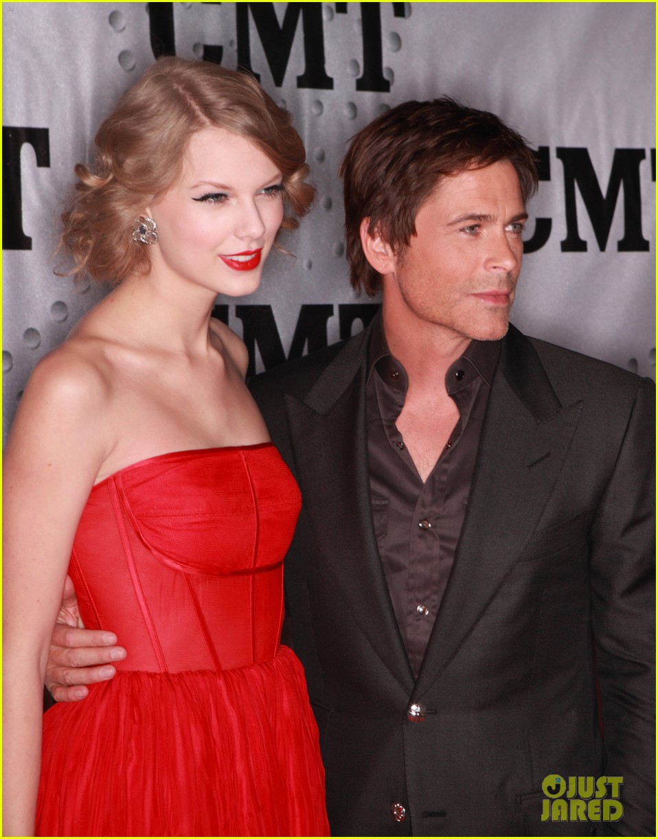 Taylor Swift: CMT Artist of the Year!: Photo 2605081 | Rob Lowe, Taylor ...