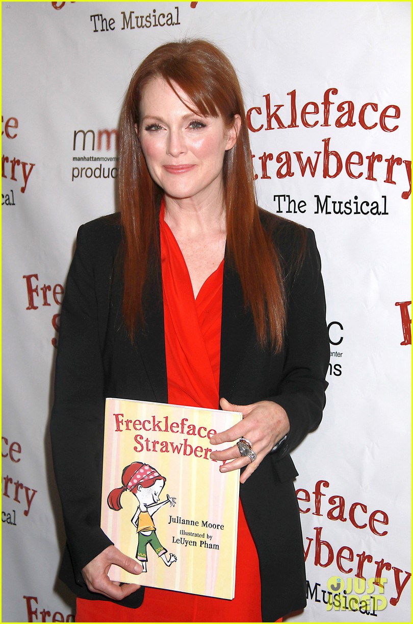 Julianne Moore: 'Freckleface Strawberry the Musical'!: Photo 2609226 ...