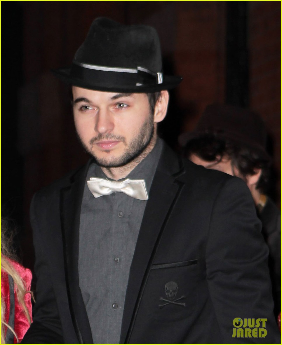 Christina Aguilera & Matt Rutler: New Year's Eve!: Photo 2613868 ...