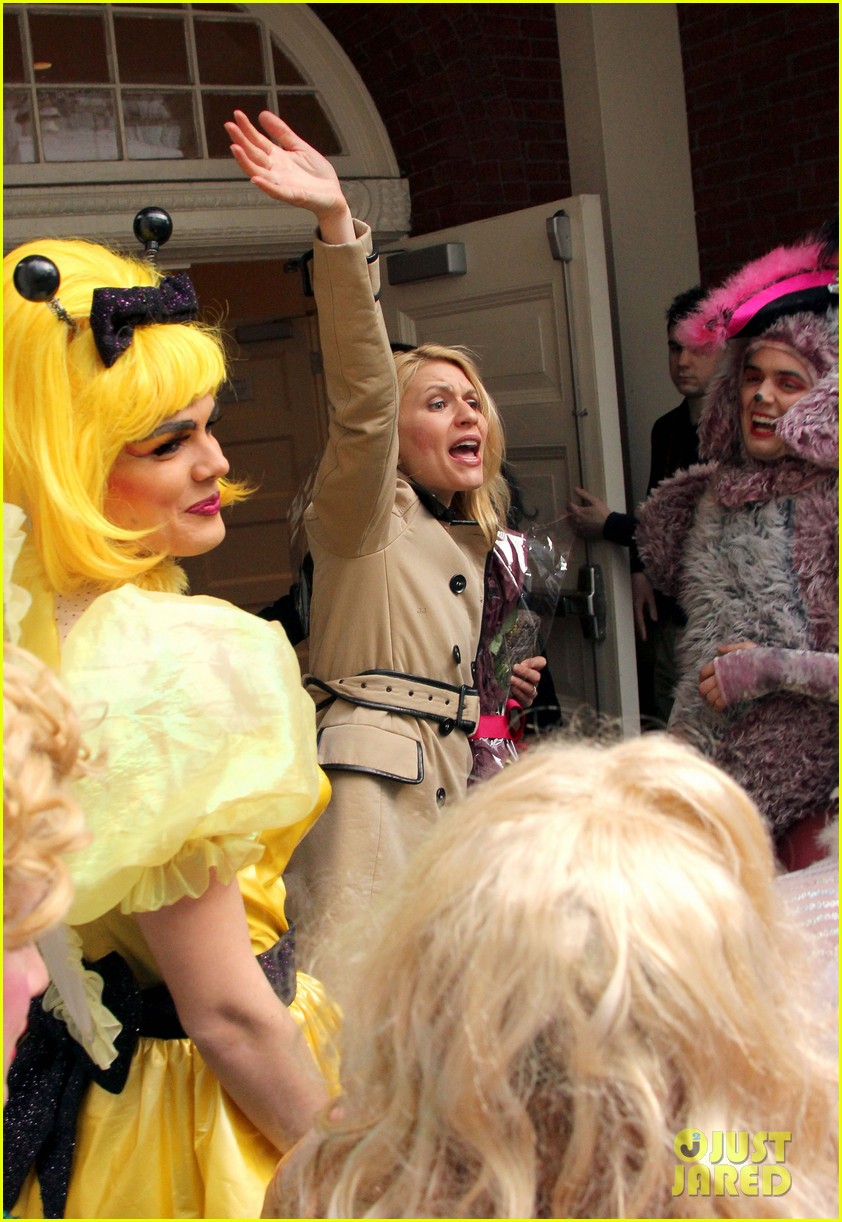 Claire Danes: Hasty Pudding Parade!: Photo 2622297 | 00 Photos | Just ...