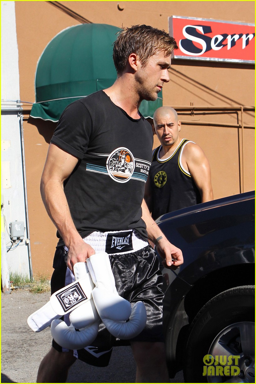 Ryan Gosling: Barefoot Boxer: Photo 2614455 | Ryan Gosling Photos ...