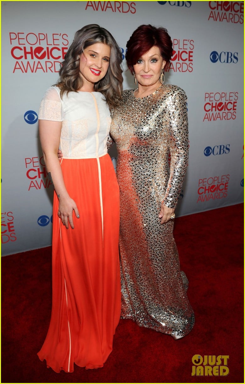Sharon & Kelly Osbourne - People's Choice Awards 2012 Red Carpet: Photo ...