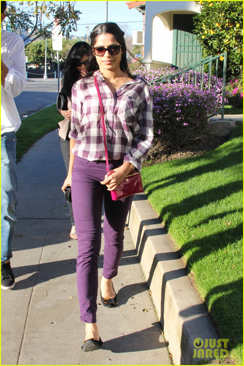 Freida Pinto: Lunch Date with Dev Patel!: Photo 2623753 | Dev Patel ...